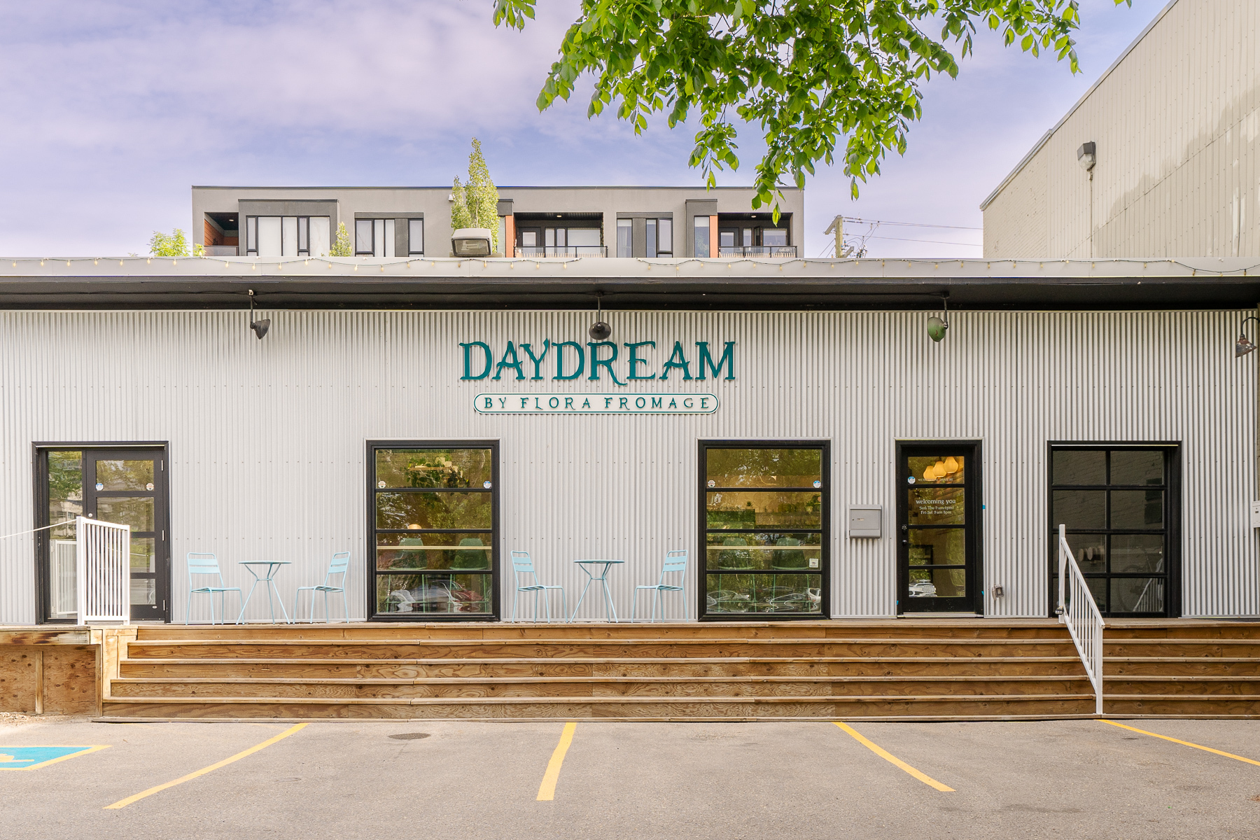 Daydream Cafe by Flora Fromage - Cafe Construction Project | BUILD IT